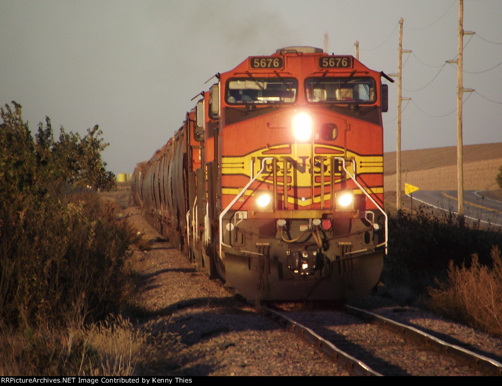 BNSF 5676